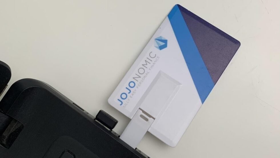 USB Drive "Wallet Friendly" yang Fungsional